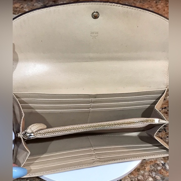 MCM | Bags | Mcm Visetos Signature Tricolor Leather Continental Wallet ...